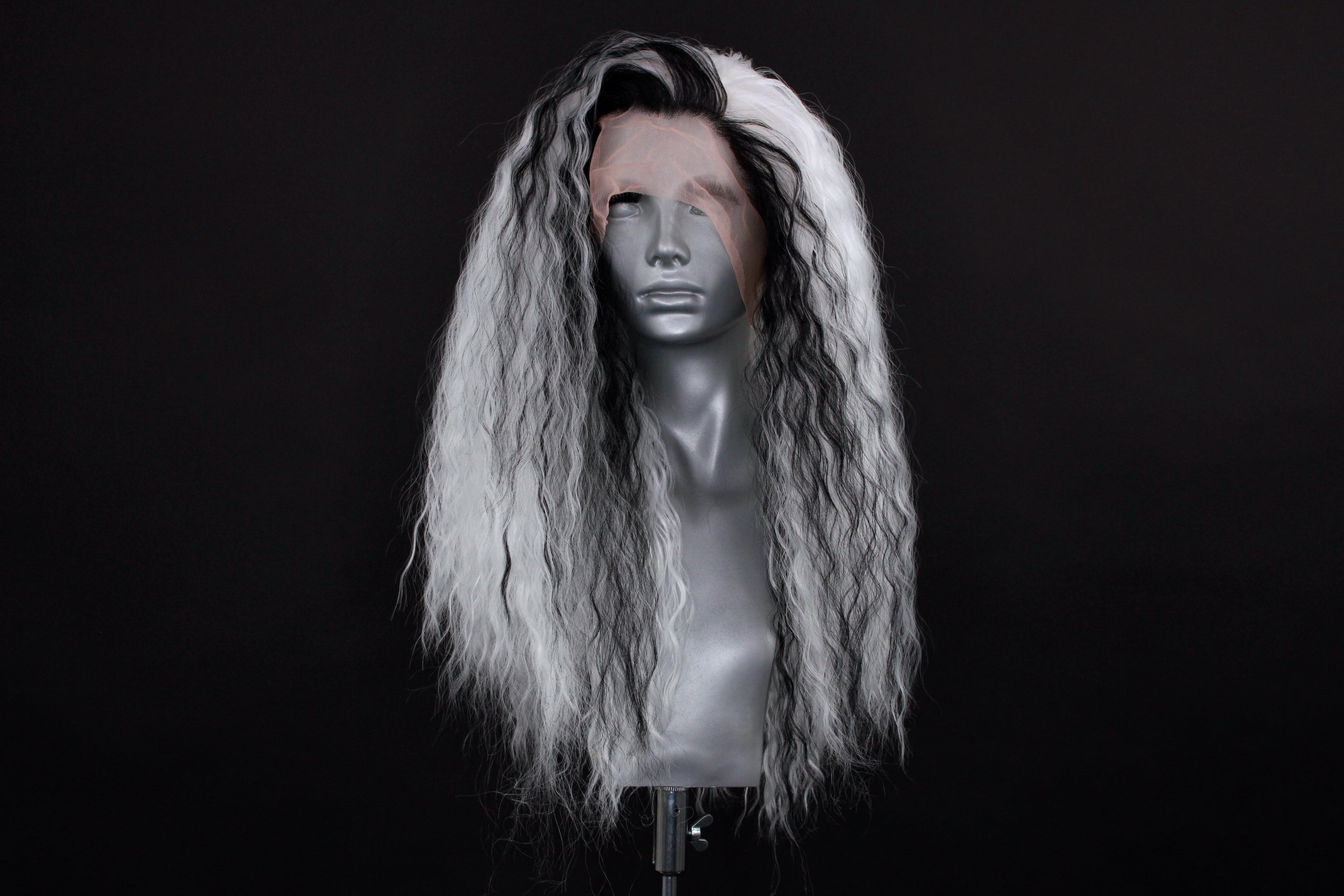 Evie- Black Fronted White – Webster Wigs